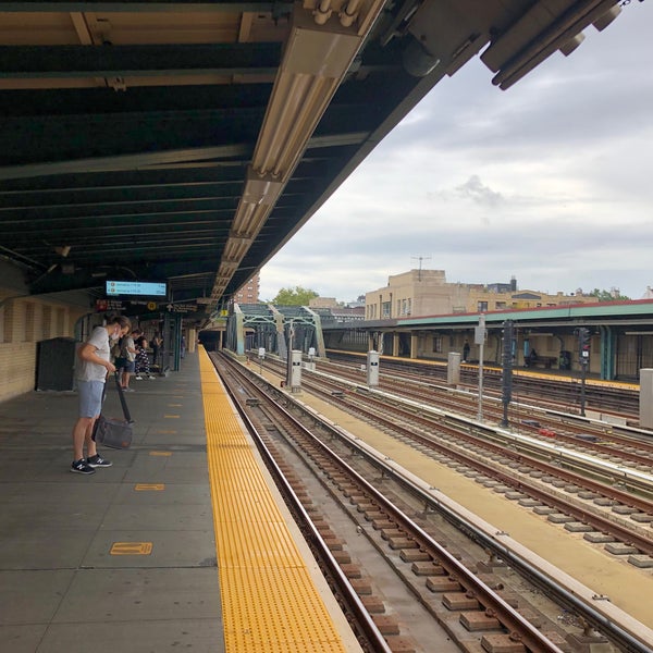 Photos at MTA Subway - 4th Ave/9th St (F/G/R) - Metro Station in Gowanus