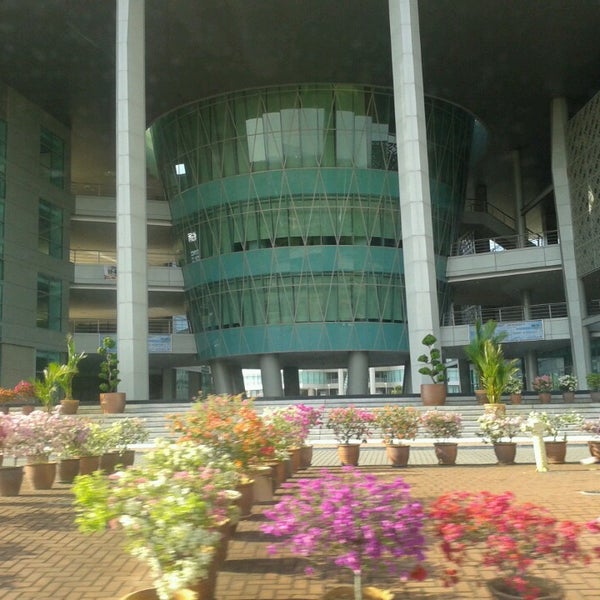 AIMST University - 8 tips from 1444 visitors