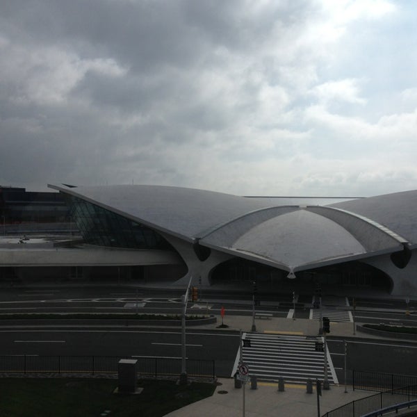 JFK AirTrain - Terminal 5 - Airport Tram in Queens