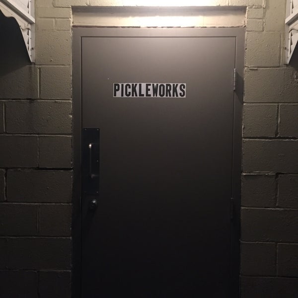 London Pickle Works - American Restaurant in Brecksville