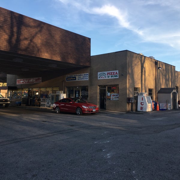 Waterloo Columbia Pizza and Subs - 4 tips from 80 visitors