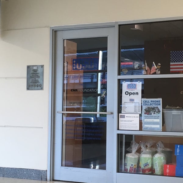 USO Midway - Midway Airport - Concourse C