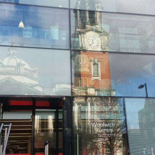 Woolwich Centre Library - Library in Woolwich