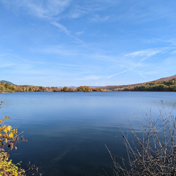 Cheshire Lake - 202 visitors