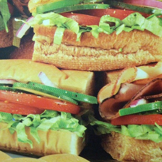 Subway - 12 Main St N