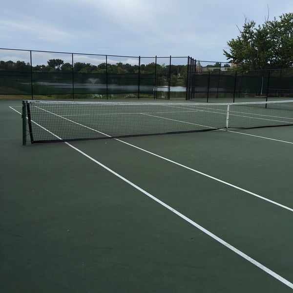 tennis courts at new rochelle highschool - 2 visitors