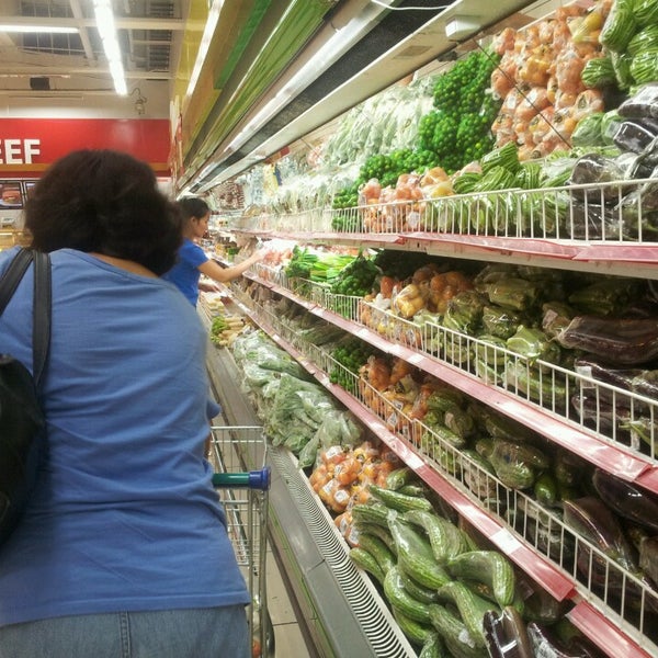 Walter Mart Supermarket - Market in Makati