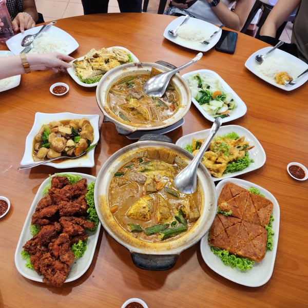 Ocean Curry Fish Head - Asian Restaurant in Singapore