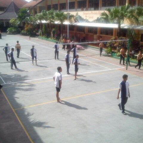 SMP Negeri 3 Malang - Jl. Dr. Cipto No. 20