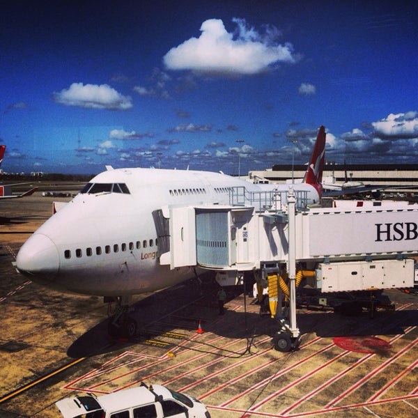 Gate 32 - Sydney Airport - Terminal 1