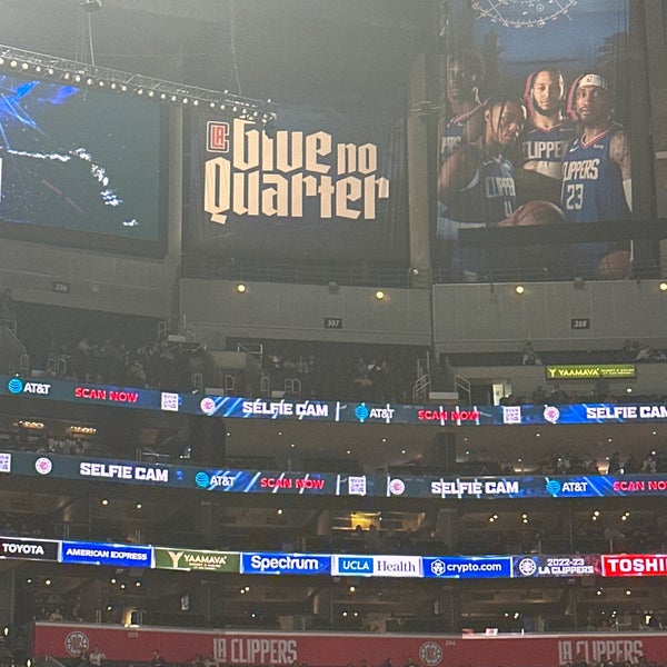 Staples Center Clippers Banners