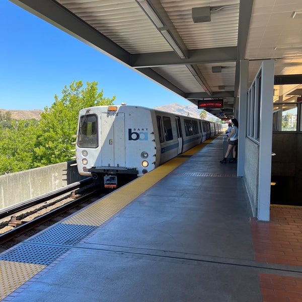 Fremont Bart Station Metro Station In Central Downtown Fremont