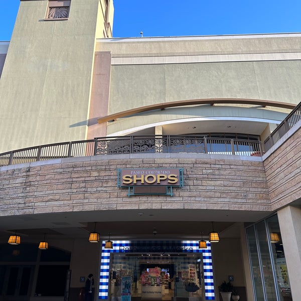 Paseo Colorado - Shopping Mall in Pasadena Civic Center District