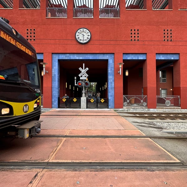 Metro Rail - Del Mar Station (A) - Old Pasadena - 230 S Raymond Ave