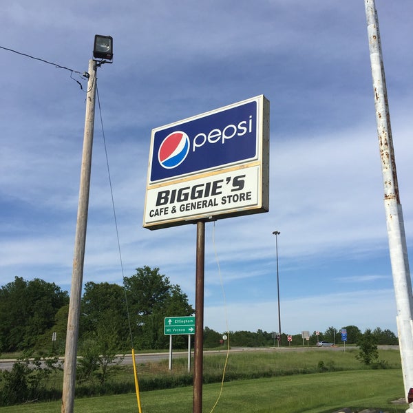 Biggies Cafe & General Store - Centralia, IL