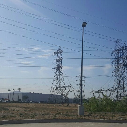 Kmart Distribution Center - 5600 E Airport Dr