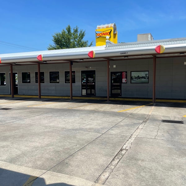 Sonic Drive-In - Fast Food Restaurant