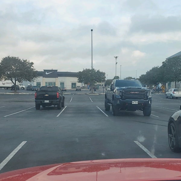 Photos at Alamo Quarry Market - Uptown Broadway - 17 tips from 2627 ...