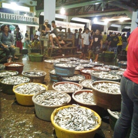 Iloilo Fish Port Complex - Seafood Restaurant in Iloiloi City