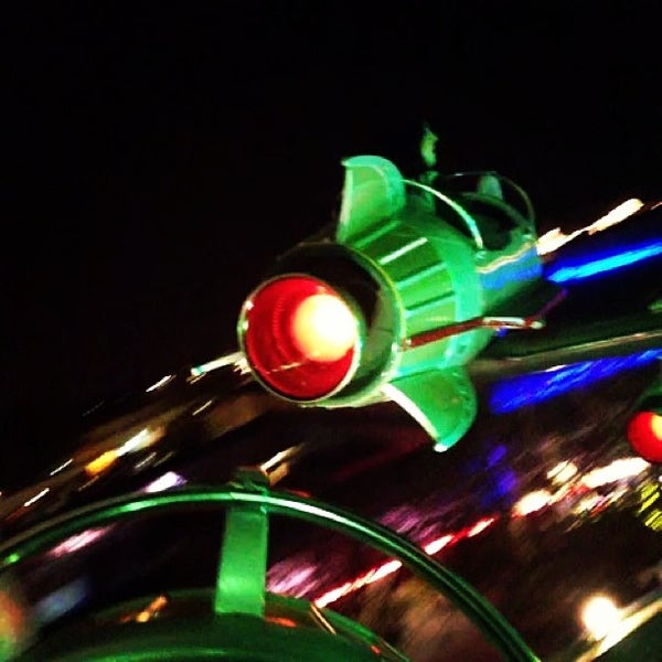 Astro Orbiter - Tomorrowland, Magic Kingdom