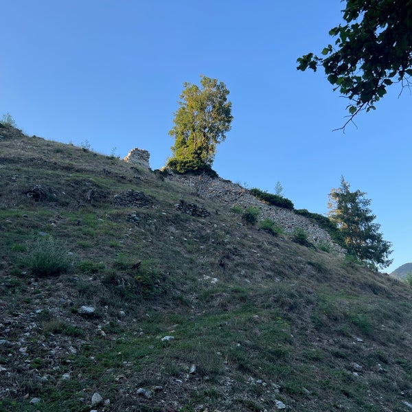 Castello Di Calizzano - Castle in Calizzano