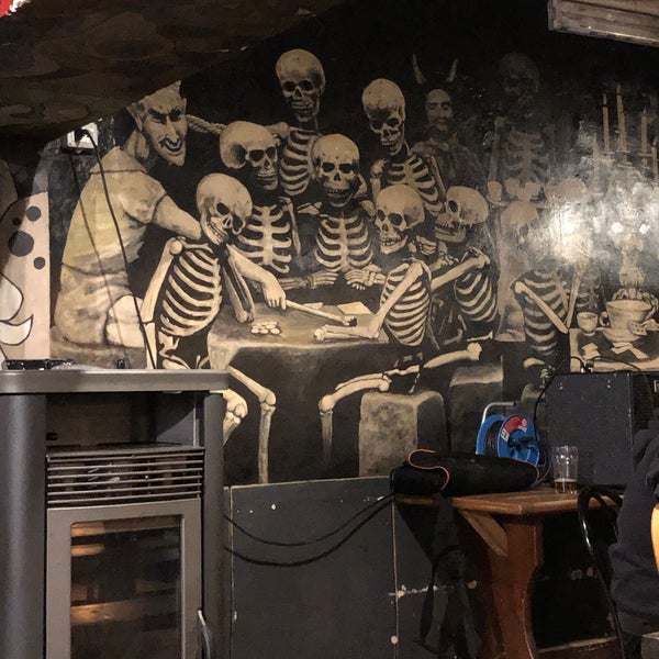 Manhattan Pub - Circoscrizione 5 - 26 tips from 609 visitors