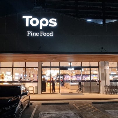 Tops Fine Food Earth Ekkamai - Supermarket in วัฒนา