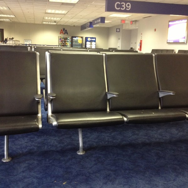 American Airlines Flight 742 - Plane in Grapevine