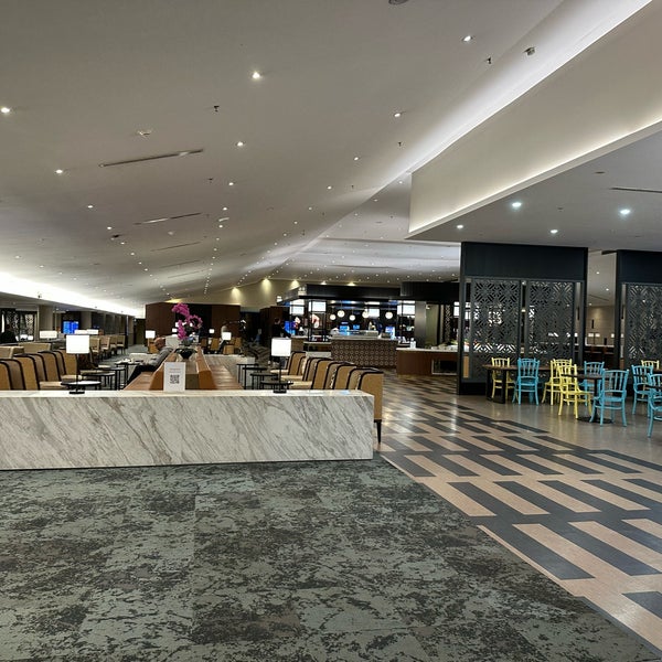 MAS Golden Lounge - Satellite - 138 tips