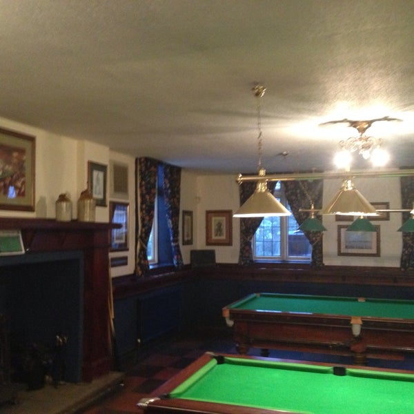 The Ivanhoe - Pub