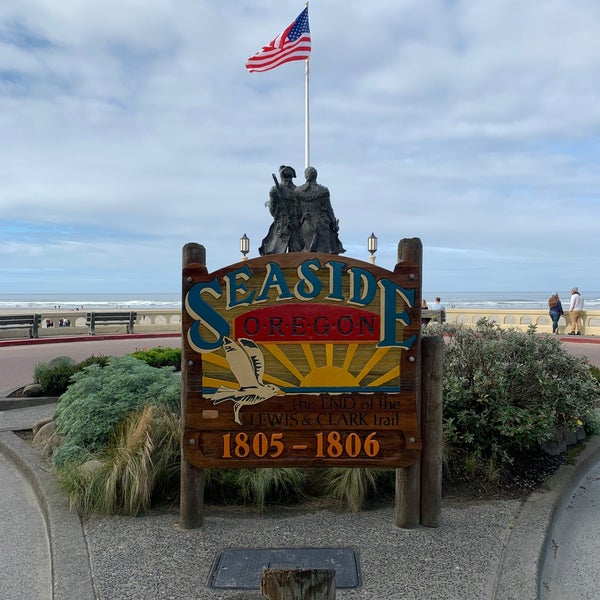 Seaside Carousel Mall - Shopping Mall