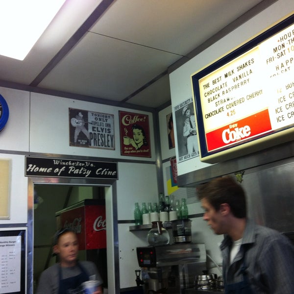 Snow White Grill - 9 tips from 311 visitors