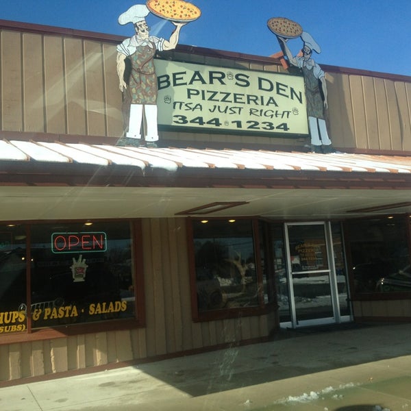 Bears Den Pizzeria - 243 E Michigan Ave