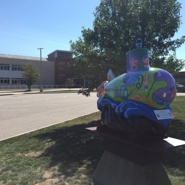 Fitch High School - High School in Groton