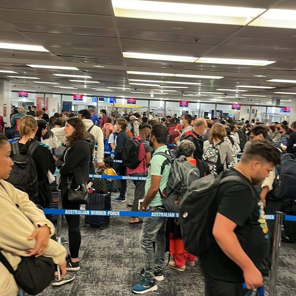 Australian Customs and Border Protection Service - Border Crossing in ...