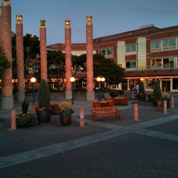 Carillon Point - 4100 Carillon Pt