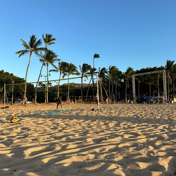 Queen's Beach - Surf Spot in Diamond Head - Kapahulu - St. Louis