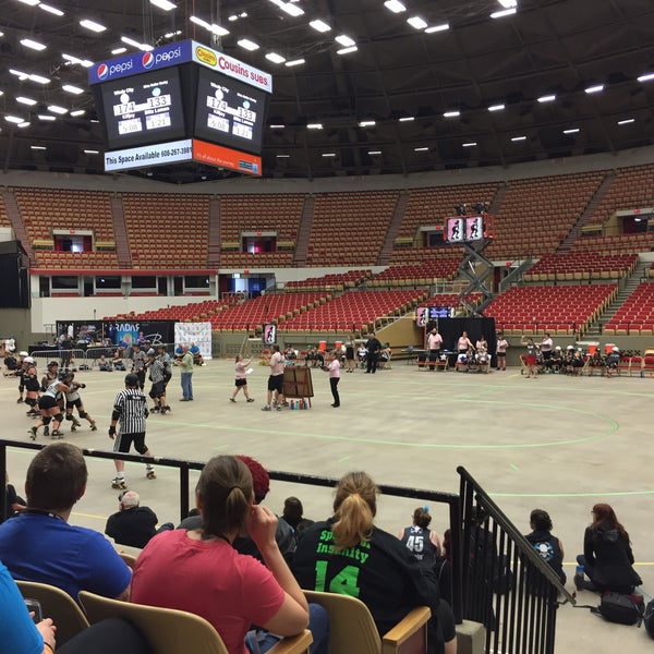 Photos at Veterans Memorial Coliseum at the Alliant Energy Center ...