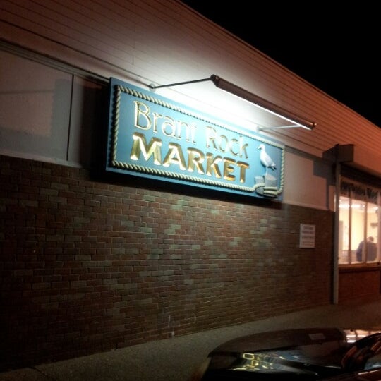 Brant Rock Market - 22 Dyke Rd.