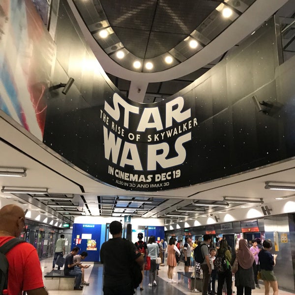 Photos at HarbourFront MRT Interchange (NE1/CC29) - Metro Station in ...