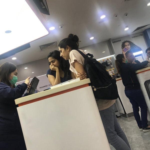 M1 Shop - Mobile Phone Store in Downtown Core