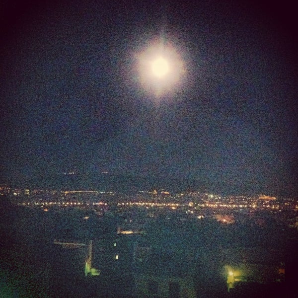 Πετρούπολη (Petroupoli) - City