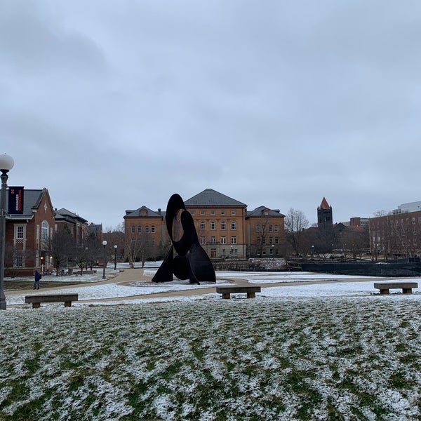 Grainger Engineering Library - College Library