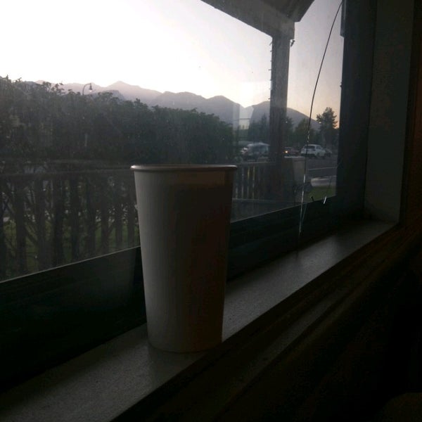 Juice 'N Java - Coffee Shop