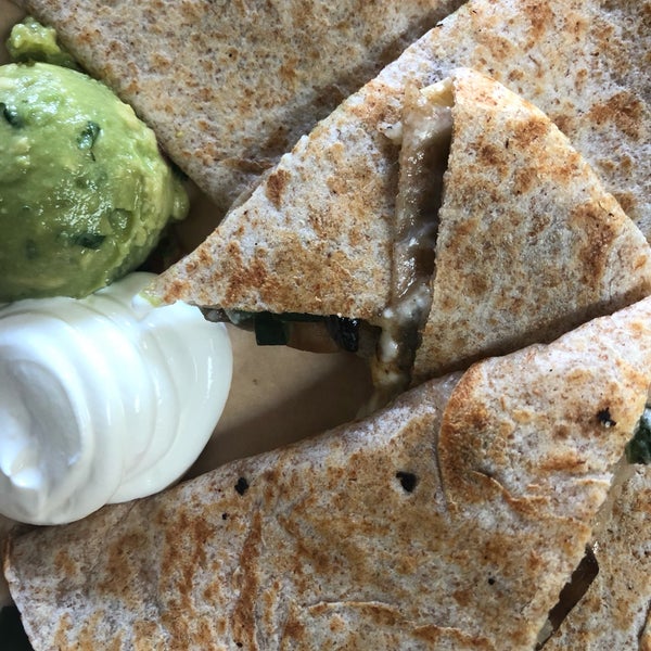 Mixto Comida Latina - Los Feliz - 2827 Hyperion Ave