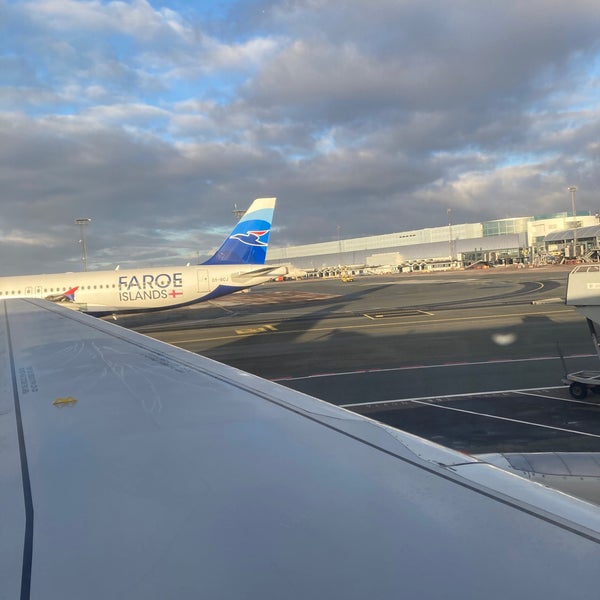 Gate A17 - Airport Gate in Kastrup