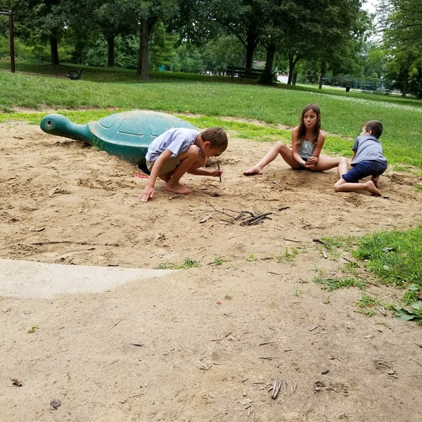 Turtle Park - Longcommon Rd.