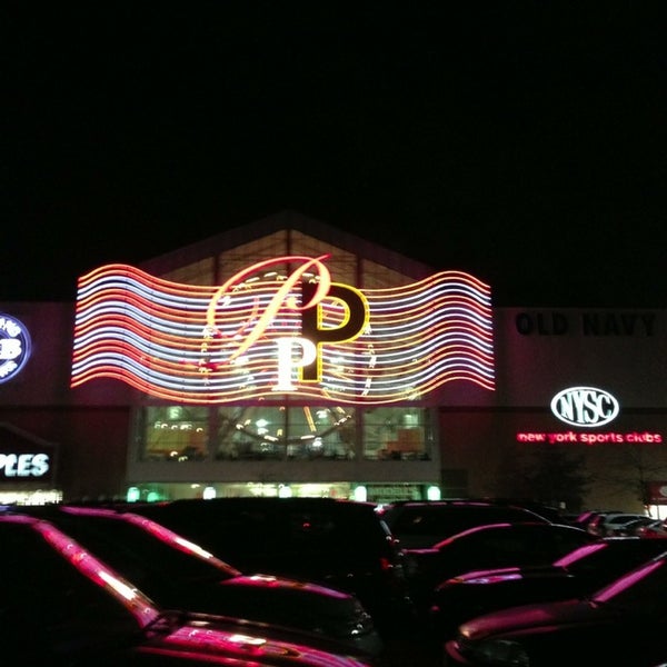 Palisades Center Ferris Wheel