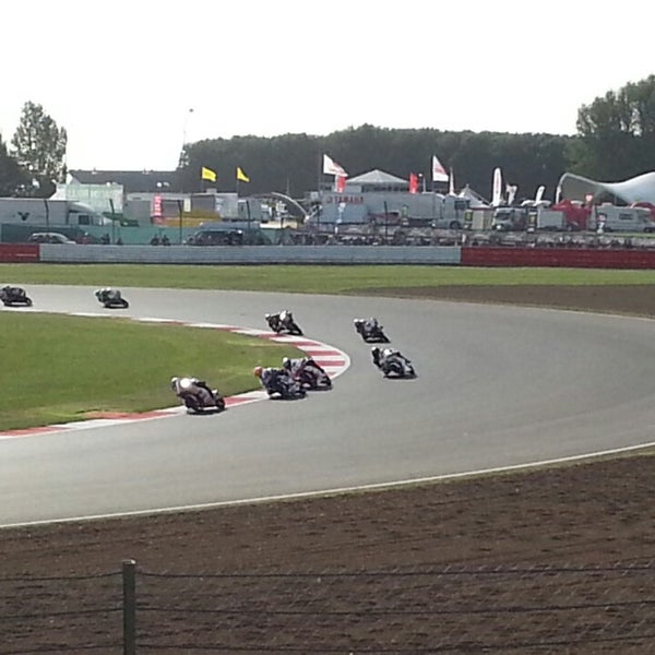 Photos at Luffield Grandstand - 8 tips