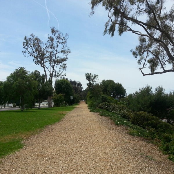 Wood Chip Trail - 30th st